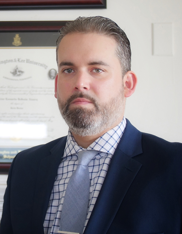 Hector DeJesus : Washington and Lee University